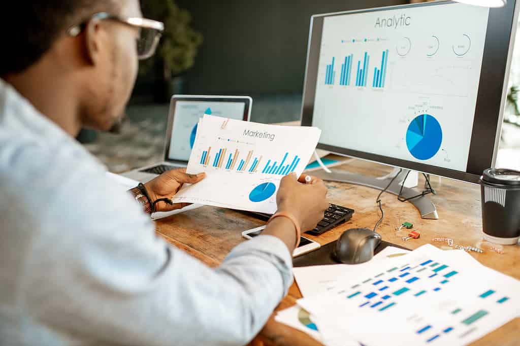 Understanding Analytics: Decoding the Data for Strategic Decision ... Understanding Analytics: Decoding the Data for Strategic Decision ...